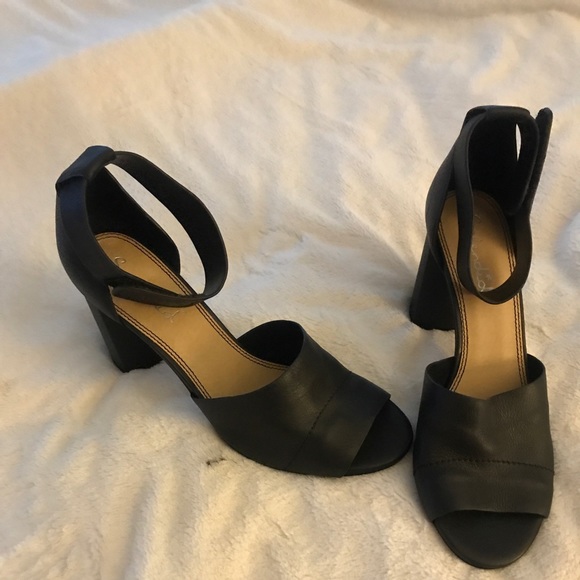 Splendid | Shoes | Two Strap Sandals Trendy Sandals With The Popular ...